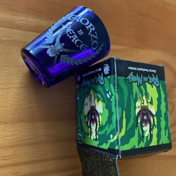 Loot Crate | Kitchen | Rick And Marty Glorzo Toothpick Holder | Poshmark